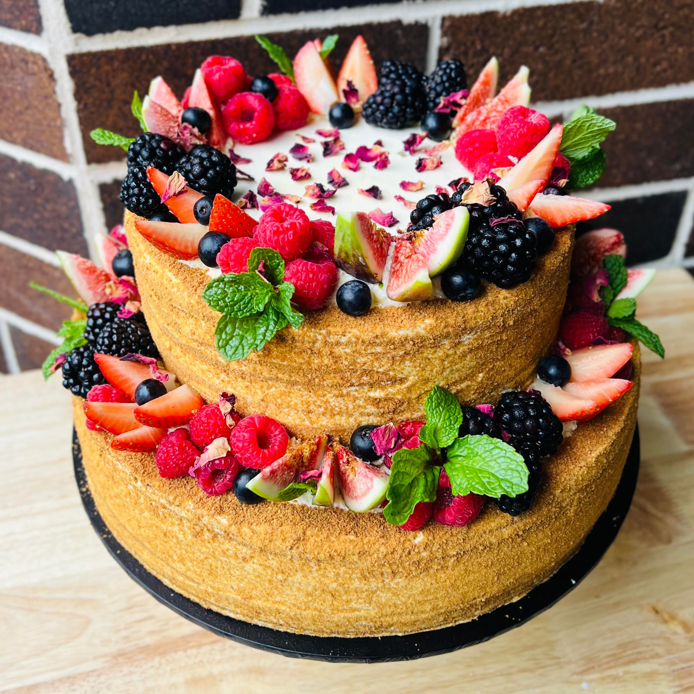 2 Tier Honey Cake decorated with fruits | Mella Cakes